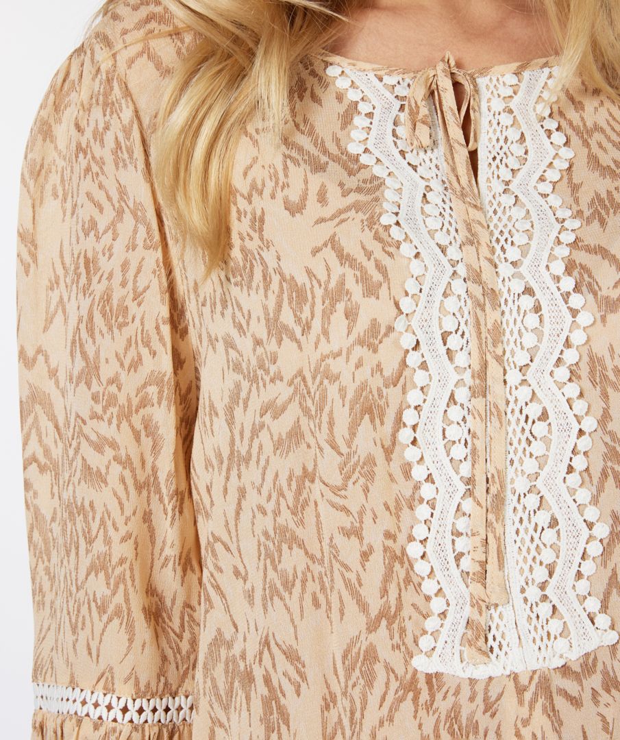 EsQualo Blouses & Tunics